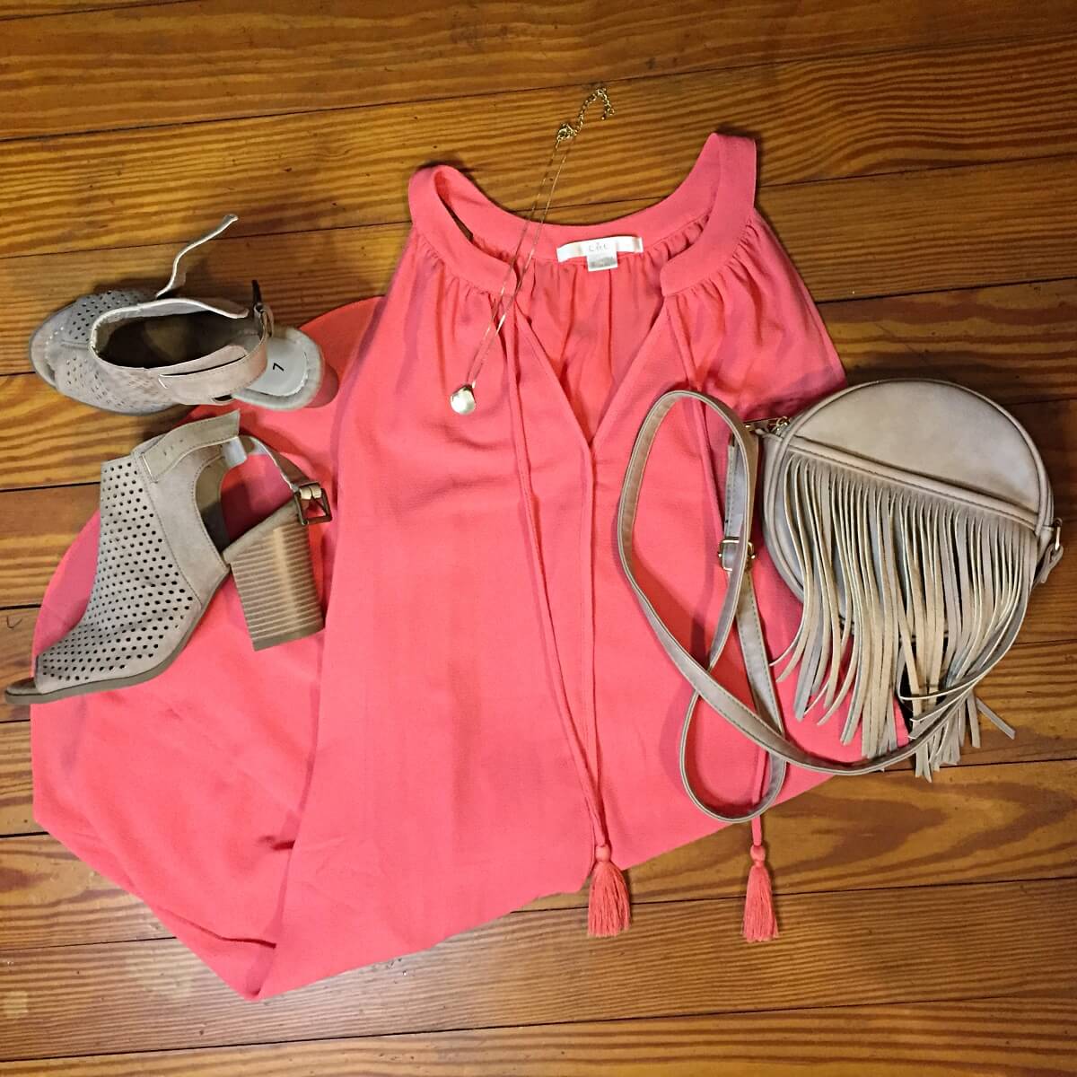 12 Ways to Style Coral Outfits For All Occasions